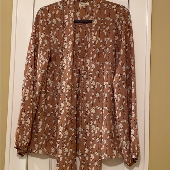 Max Studio | Tops | Light Pink Max Studio Blouse With Tie Front | Poshmark